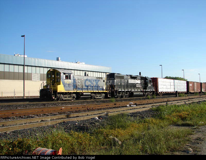 CSX 1127 & NS 5313